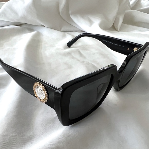 Versace | Accessories | Versace Square Sunglasses Black Mod 4384 B ...